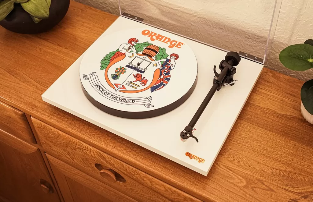 Oranssi soitin | Hifi